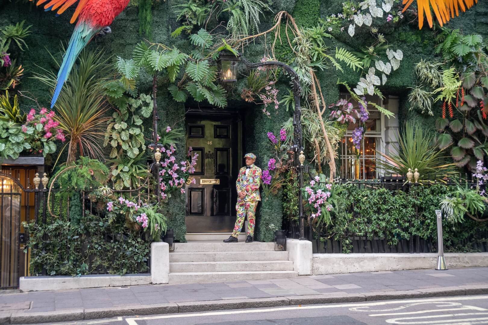 Exploring Mayfair in London: walking through elegance and refined ...